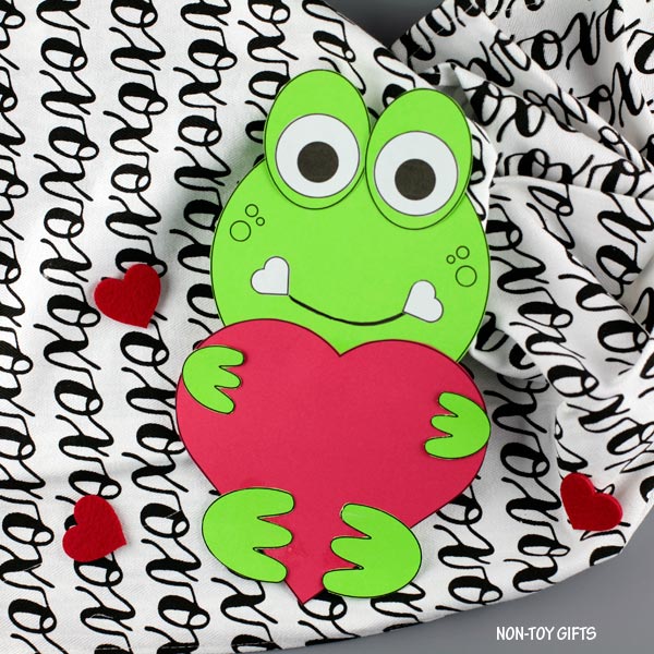 Heart Frog Craft for Valentine's Day – Non-Toy Gifts
